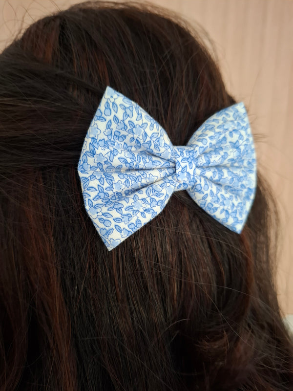 Watery Daisy Iconic Rubber Band - bow tailor